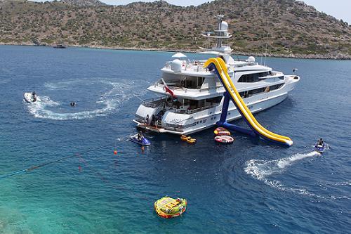 Private Yacht Charter Vacations on Lazy Z - Motor Yacht Charters